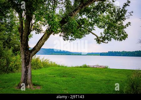 Whitewater Lake, Whitewater Memorial State Park, Indiana, USA Stock ...