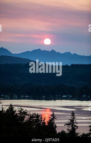 Bremerton, Washington State, USA. Pink sunset, Puget Sound Stock Photo ...