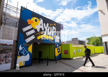Walkway through from Lister Gate to Carrington Street in Nottingham ...