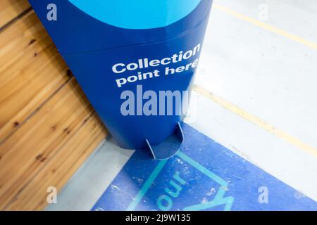 Click and collect point in Wickes store Stock Photo - Alamy