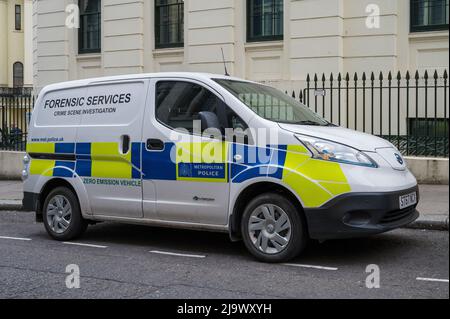 police forensic investigation van Stock Photo - Alamy