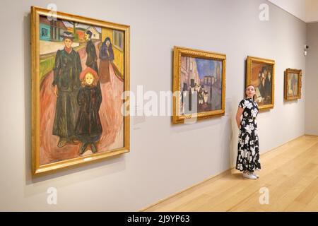 Four Stages Of Life by Edvard Munch 1902. the Bergen Art Museum in ...