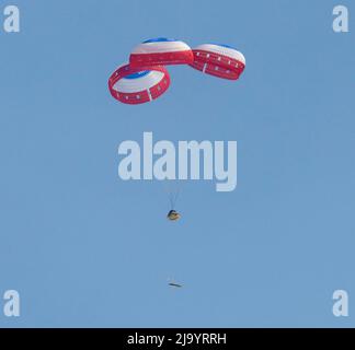 Boeing CST-100 Starliner lands at White Sands Space Harbor during OFT-2 ...