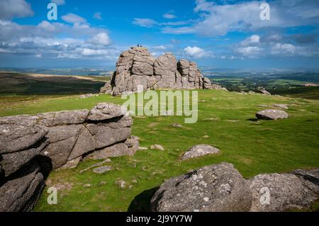 Haytor Rock a famous landmark in the Dartmoor National Park, Devon ...