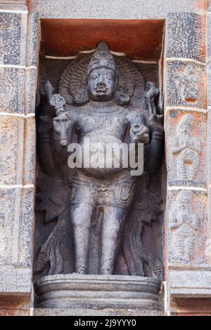 Lingodbhava Statue of Lord Shiva on Gopuram of Nataraja Temple ...
