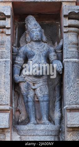 Lingodbhava Statue of Lord Shiva on Gopuram of Nataraja Temple ...