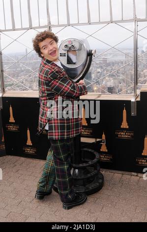 "Stranger Things" Season 4 (2022) (L to R) Gaten Matarazzo as Dustin ...