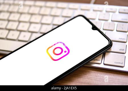 Spain. 25th Apr, 2022. In this photo illustration, a Tinder logo seen ...