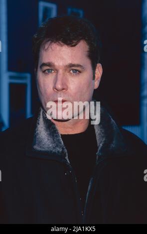 NARC -2002 RAY LIOTTA Stock Photo - Alamy
