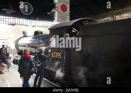 Steam engine 63395 on Pickering Railway station, North Yorkshire Moors ...