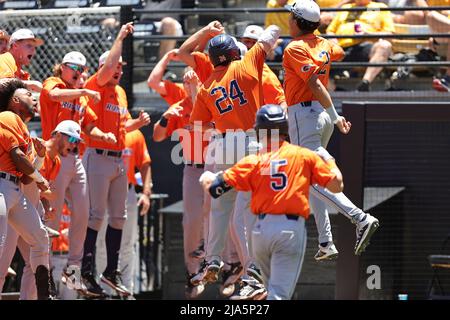 May 27, 2022: UTSA infielder Ryan Flores (24) comes into third base ...