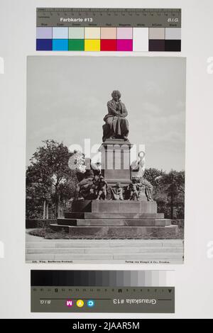 1st, Beethovenplatz, general - Beethoven monument - Detail - Putten ...