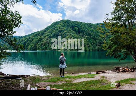 PLITVICE Lakes, CROATIA - SEPTEMBER 3, 2018: Plitvice Lakes National ...