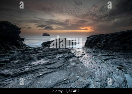 Trebarith Strand, Cornwall Sunset Stock Photo - Alamy