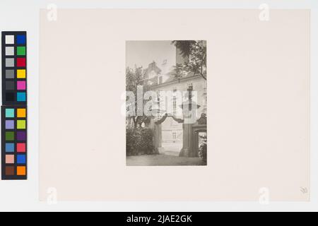 1st, Heiligenkreuzer Hof - prelature - detailed view. Verlag Reinhold ...