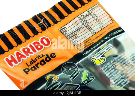 Haribo Lakritz Parade Mischung und Verpackung auf weissem Hintergrund ...