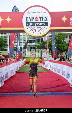 Cap Tex Tri. 30th May, 2022. Sierra Snyder #18 leads the female elite ...