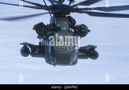 USMC CH53E Super Stallion in flight Stock Photo - Alamy