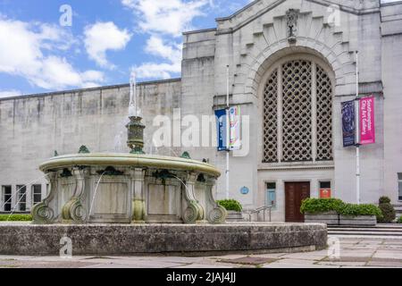Southampton Art Gallery and Library entrance in Civic Centre Stock Photo - Alamy