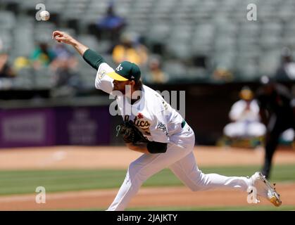 Oakland Athletics' Paul Blackburn against the San Francisco Giants ...