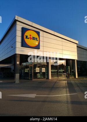 Lidl Supermarket in Mijas Costa, Malaga, Spain Stock Photo - Alamy