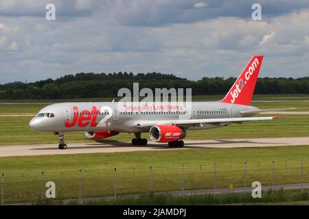 G-LSAI Boeing 757, Jet2 Airways, Stansted Airport, Stansted, Essex, UK ...