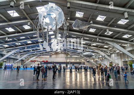 Mechanical flying objects, filled with helium, controlled by fine ...