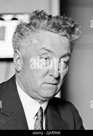 Joseph Lyons, Prime Minister of Australia, sitting at his desk ca. 1930 ...
