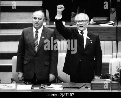 Der sowjetische Staatschef Michail Gorbatschow bei seinem Besuch in ...