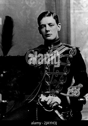 Winston Churchill in uniform, 1898 Stock Photo - Alamy