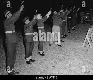Verey Pistols - Guns - War File. September 27, 1941. (Photo by Sport ...