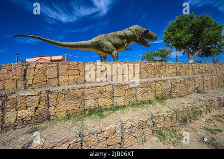 Una escultrua de dinosaurio Tiranosaurio rex en Esqueda, Mexico Stock ...