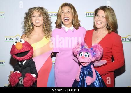 (L-R) Tori Kelly, TV journalist Hoda Kotb and Sesame Workshop President ...