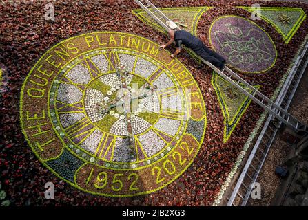 Head gardener David Dorward next to this year's design on the world's ...