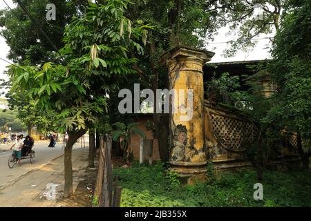 Dhaka Gate at Dhaka University area also known as Mir Jumla's Gate or ...
