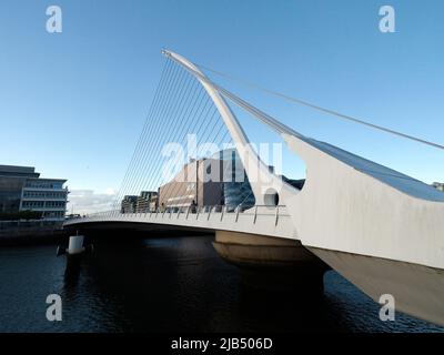Harp Bridge (Samuel Beckett Bridge) - cable-stayed bridge over the ...