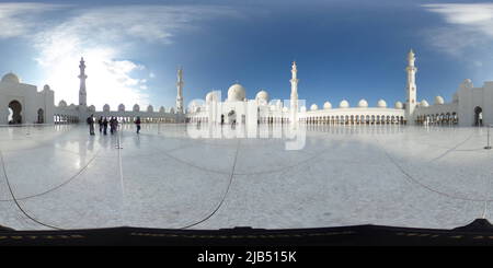 360° view of Abu Dhabi - Sheikh Zayed Mosque Entrance Hall - Alamy