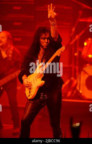 FORT LAUDERDALE, FL - JUNE 04: Save the Bell actor Dustin 'Diamond ...