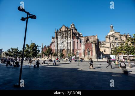 Mexico City, January 21st 2019: A homeless man sleeping in the Zocalo ...