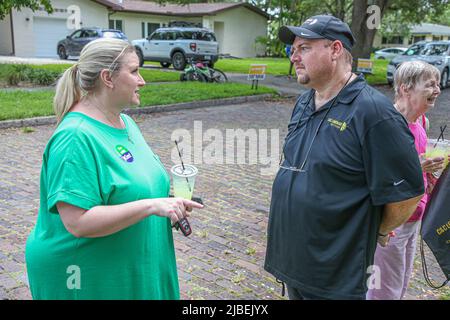St. Charles, United States. 04th May, 2020. The Gift Nook store owner ...