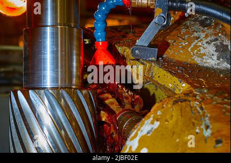 Process of cutting helical gear with modular hob cutter Stock Photo - Alamy