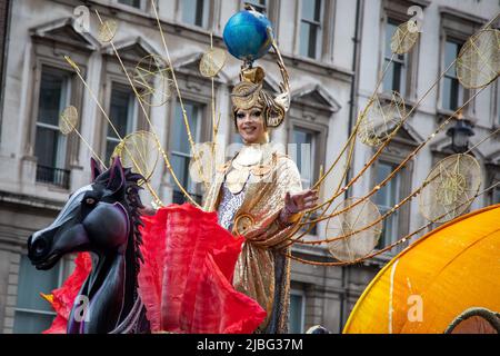 Pageant Queen float in the Credit Union Christmas Pageant through the ...