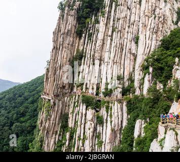 Mount Song, Song Shan, of Henan is the sacred mountain for Shaolin ...