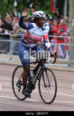 Kadeena Cox is a parasport Paralympic gold medal winning athlete ...