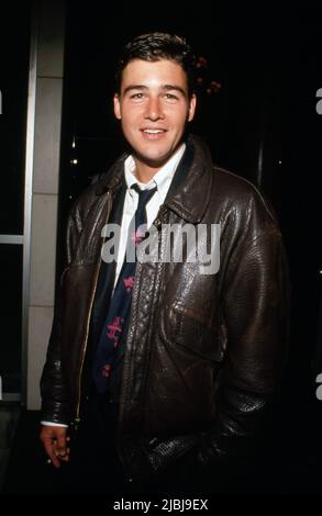 Kyle Chandler 1989 Credit: Ralph Dominguez/MediaPunch Stock Photo - Alamy