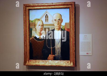 American Gothic by Grant Wood is one of the most popular paintings at ...