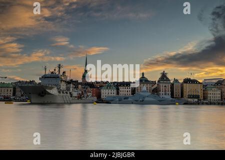 HSwMS Belos A214 submarine rescue ship in 1st Submarine flotilla of ...