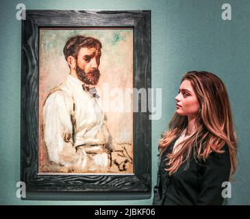 London UK 07 June 2022 (L) Lucian Freud The Birds of Olivier Laronde ...