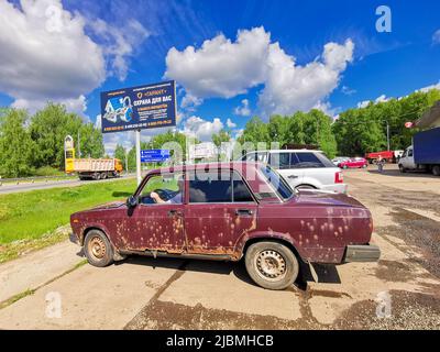 The crumpled body of a Lada car Stock Photo - Alamy