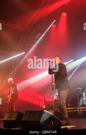 Gregor Philp and Ricky Ross of Deacon Blue performing at Wychwood ...